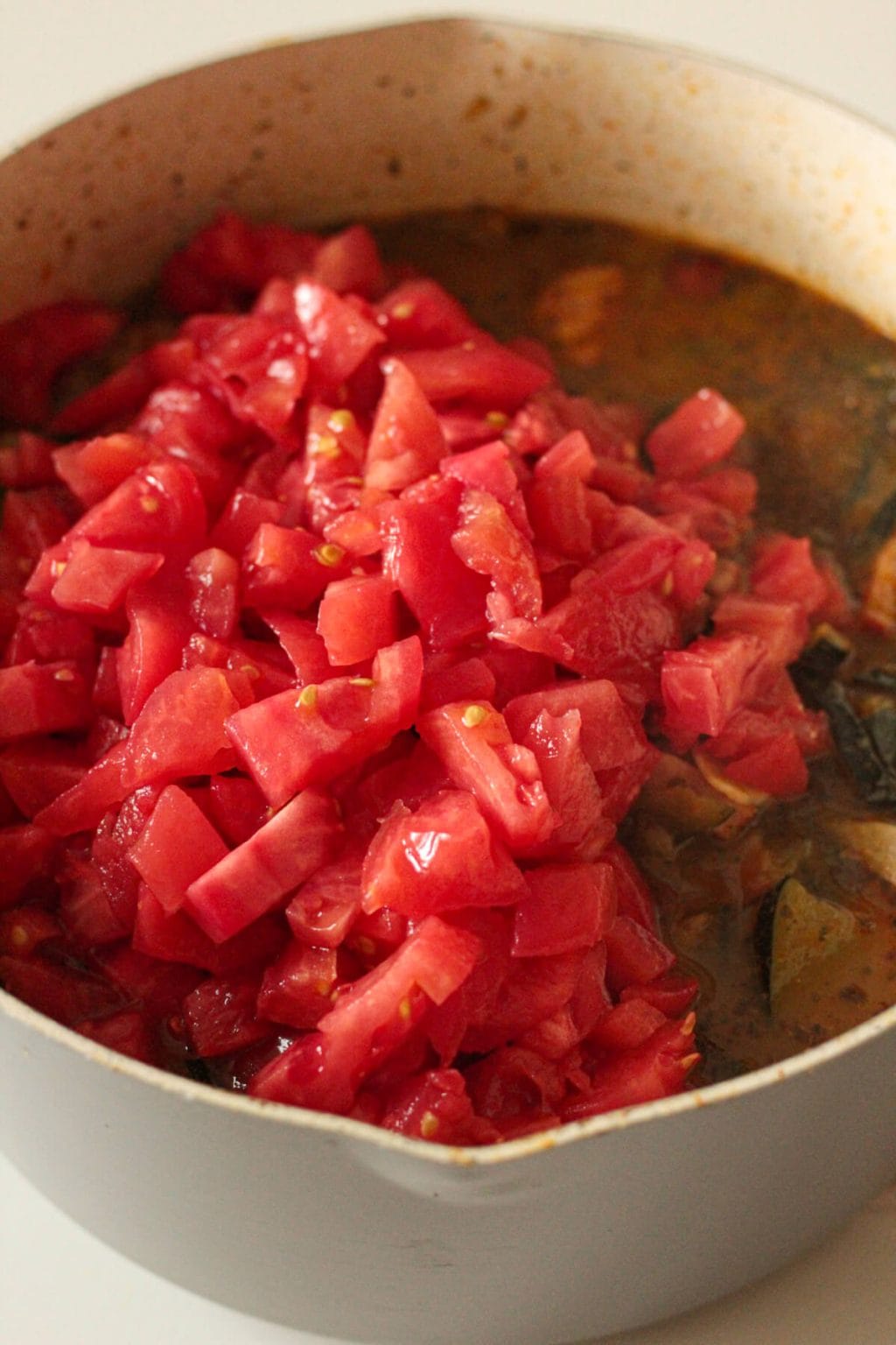 One Pot Sausage And Zucchini Stew (Polish Leczo) | Good Food Discoveries