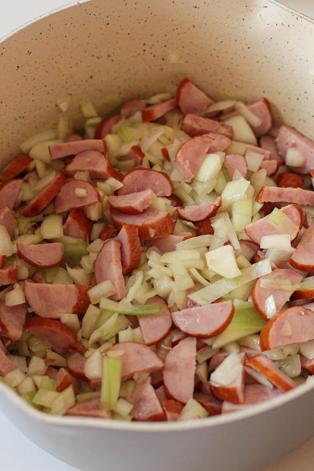 One Pot Sausage And Zucchini Stew (Polish Leczo) | Good Food Discoveries